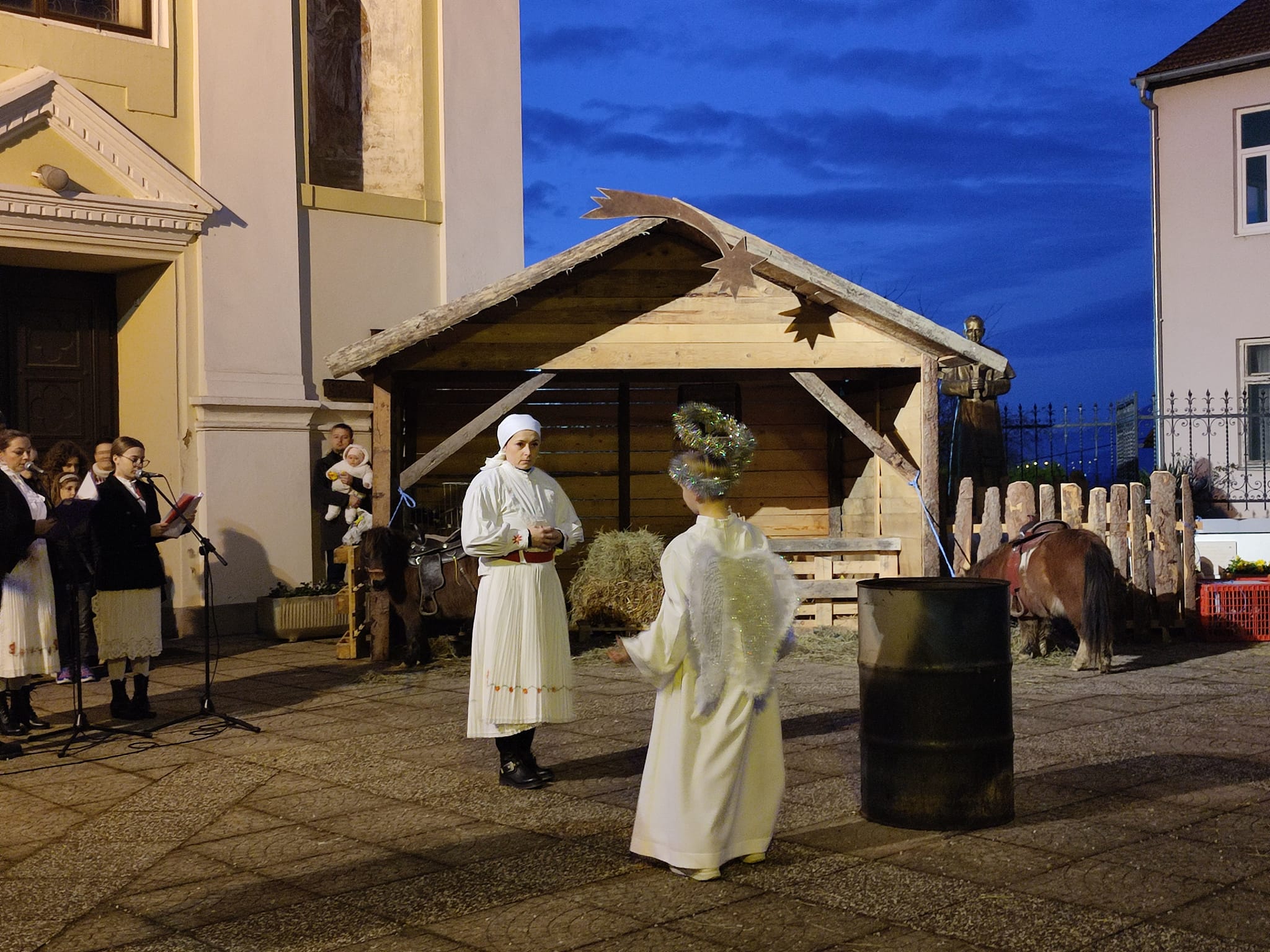 FOTO i VIDEO: Žive Jaslice u Svetom Križu Začretju okupile mnoštvo ...