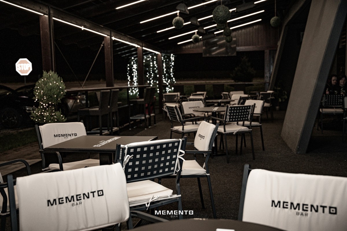 MEMENTO BAR: Bilo da dođete na kavicu, piće, pub kviz, party ili ...