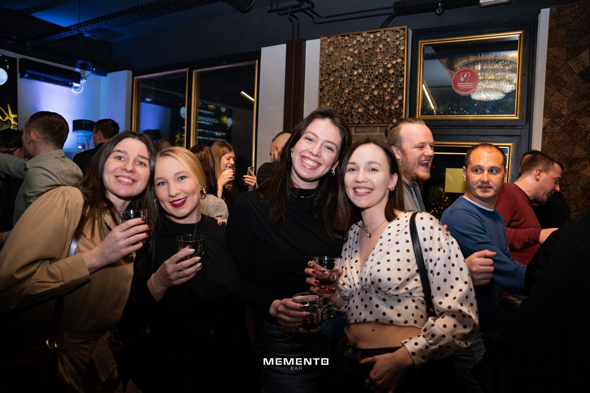 MEMENTO BAR: Bilo da dođete na kavicu, piće, pub kviz, party ili ...
